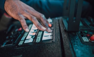 Simcona | Industrial Electronics - Distribution & Manufacturing